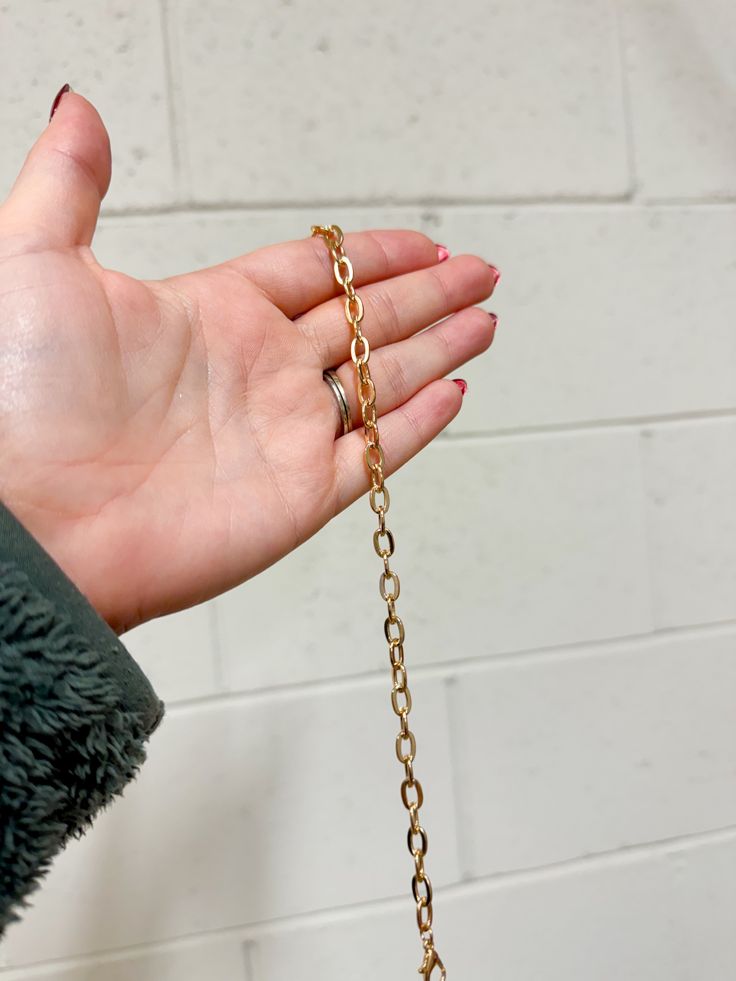 Paperclip Chain, ONLY order as an add on to the Neutral Trucker Hat ...